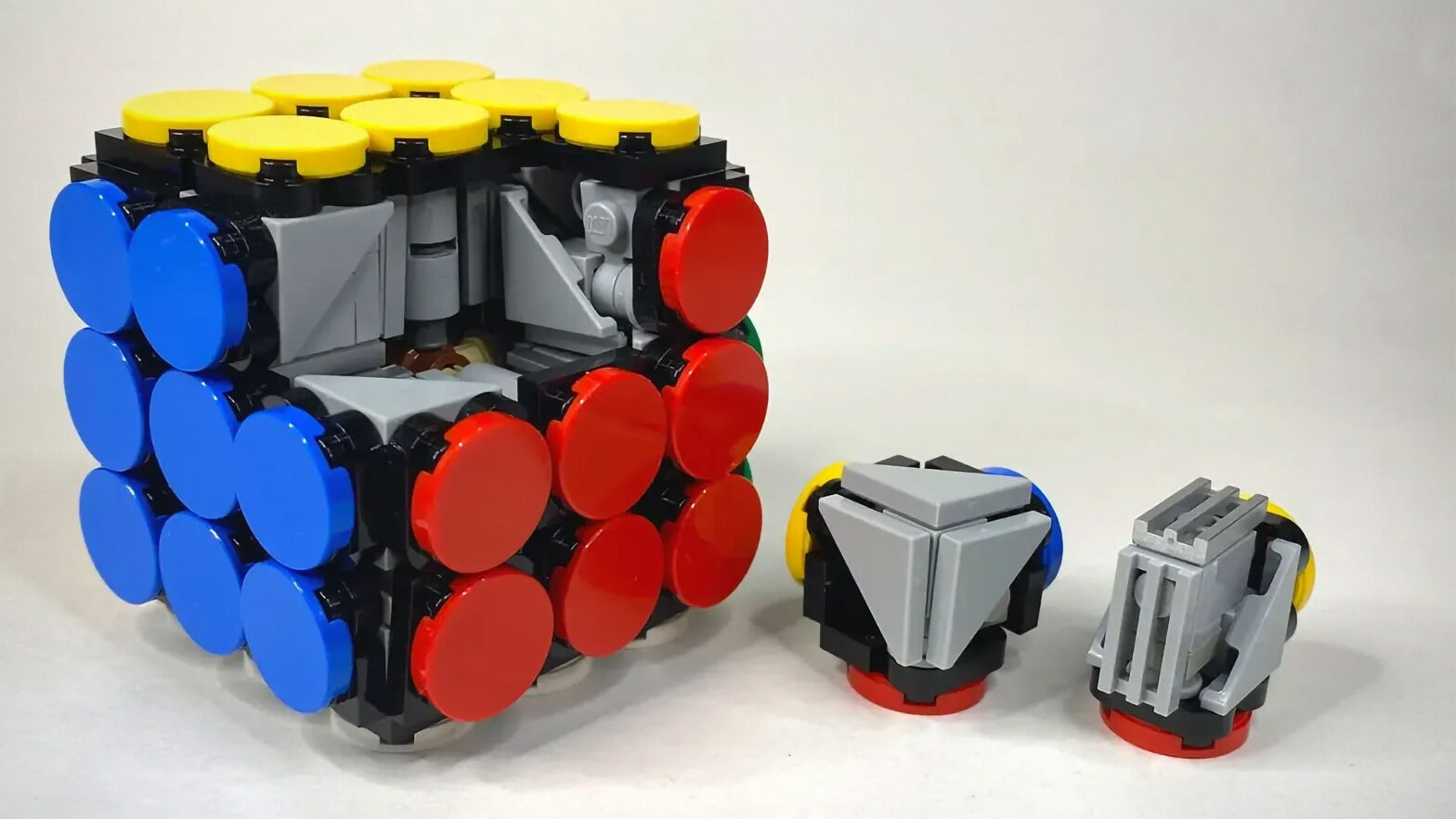 If Luck Has It, A Working LEGO Rubik’s Cube Could Be An Official LEGO Set