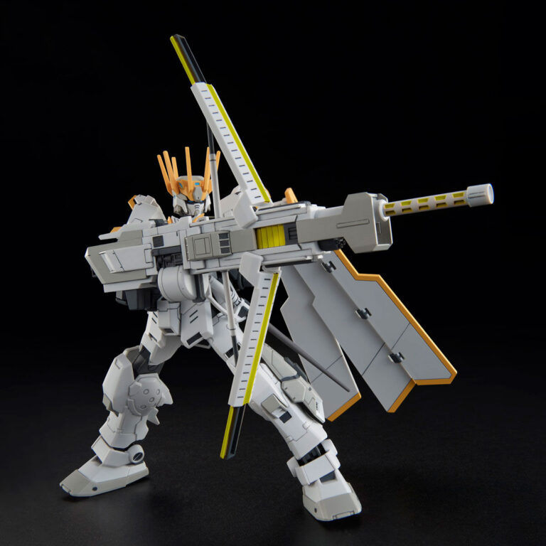 Bandai Gundam White Rider Has A Crown That Looks Suspiciously Like A ...