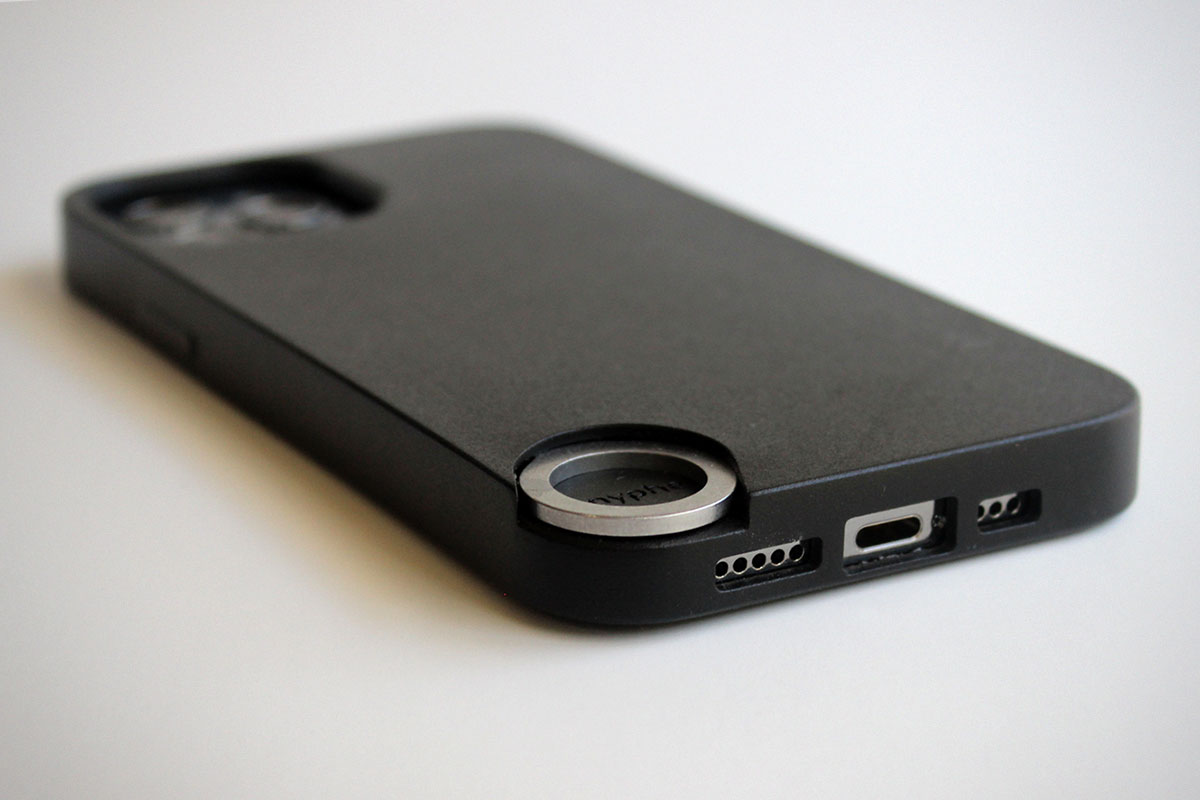 Knyphe Is A Unique Phone Case That Is Also A Stealth For A Pocket Knife