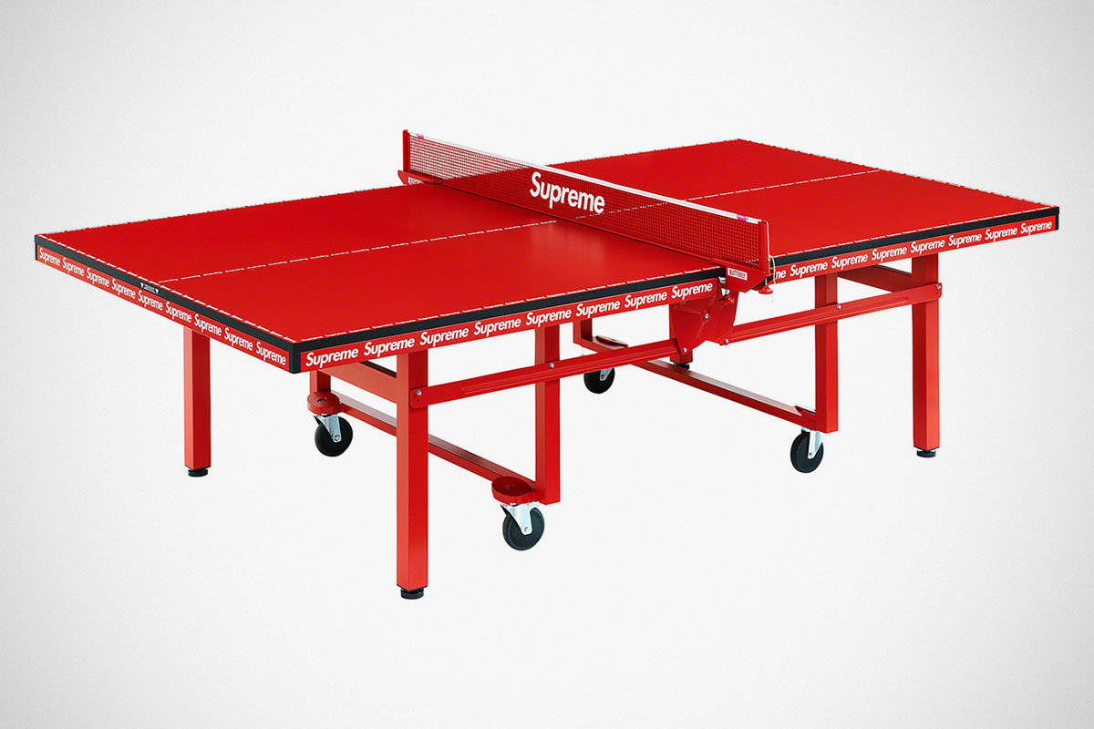 Supreme Fall-Winter 2021 Collection Includes An All-Red Gundam RX-78-2 ...