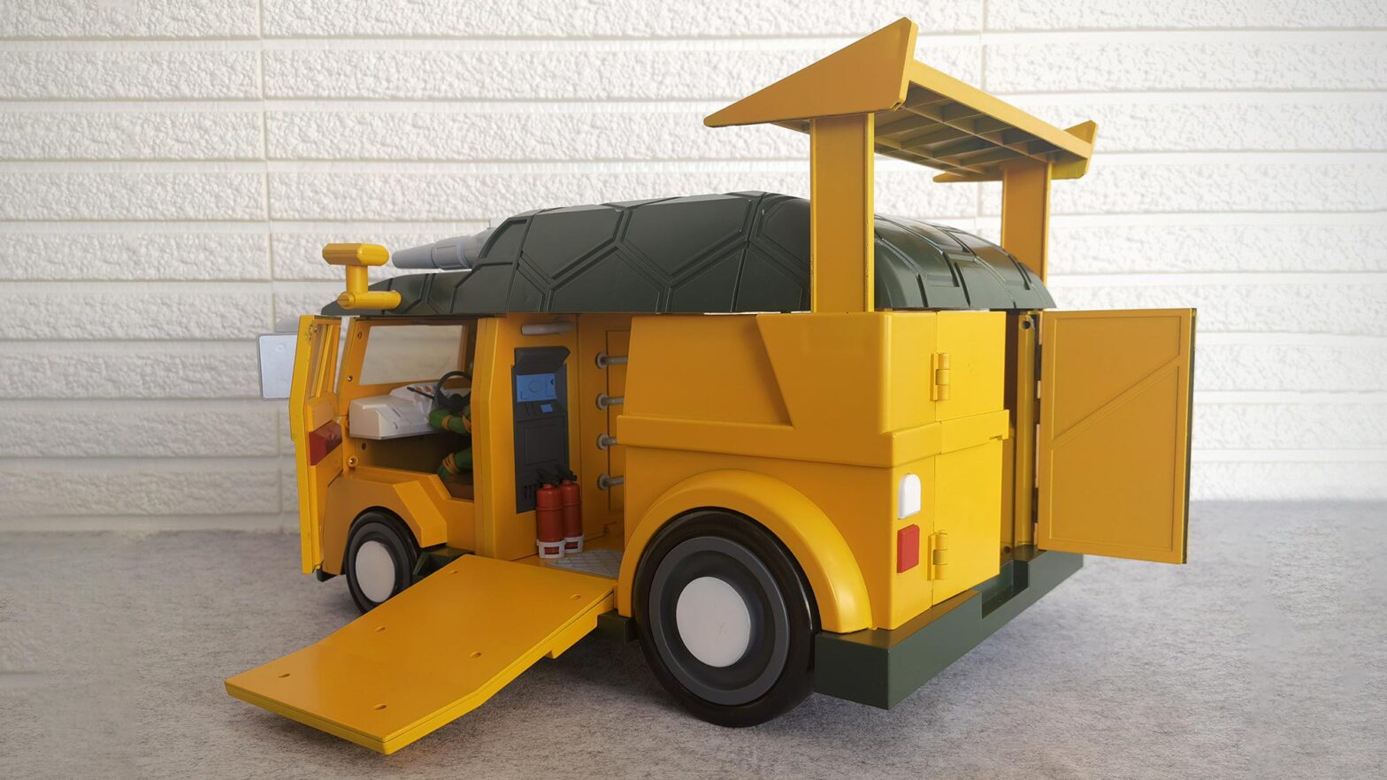 Here’s An Unofficial But Awesome Take Of The Cartoon TMNT Party Wagon
