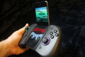 Guy Turned His Galaxy Z Flip 3 Into A Nintendo DS, Complete With Split ...