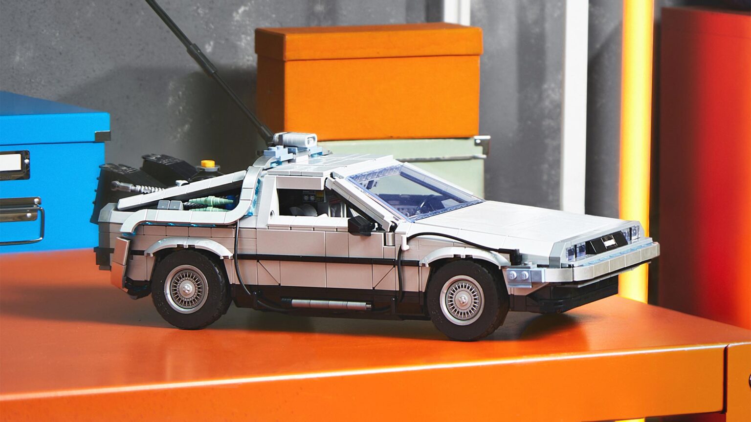 LEGO Back To The Future DeLorean Time Machine (10300)
