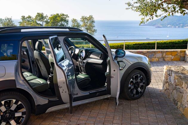 MINI Cooper S Countryman ALL4 in the Untamed Edition