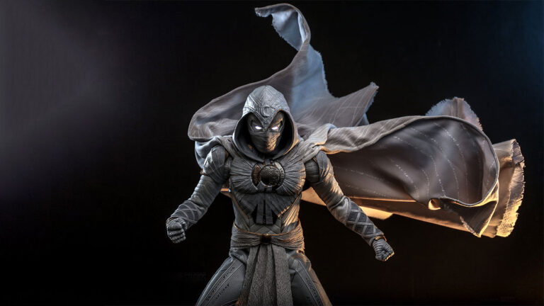 Hot Toys Moon Knight 1/6th Scale Collectible Figure