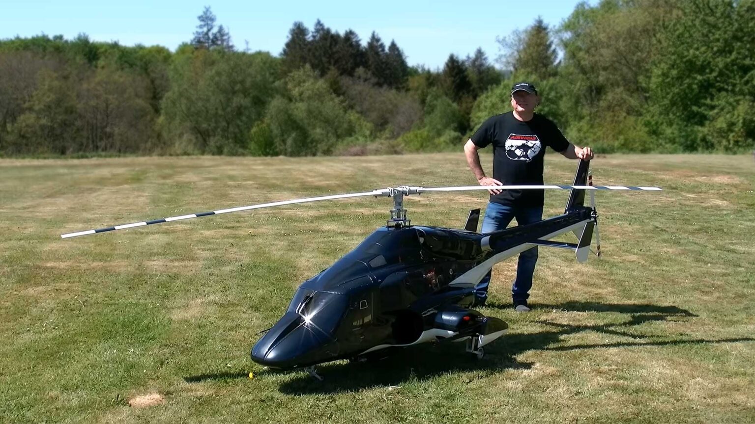 Meet The World’s Largest RC Airwolf Bell 222 Helicopter