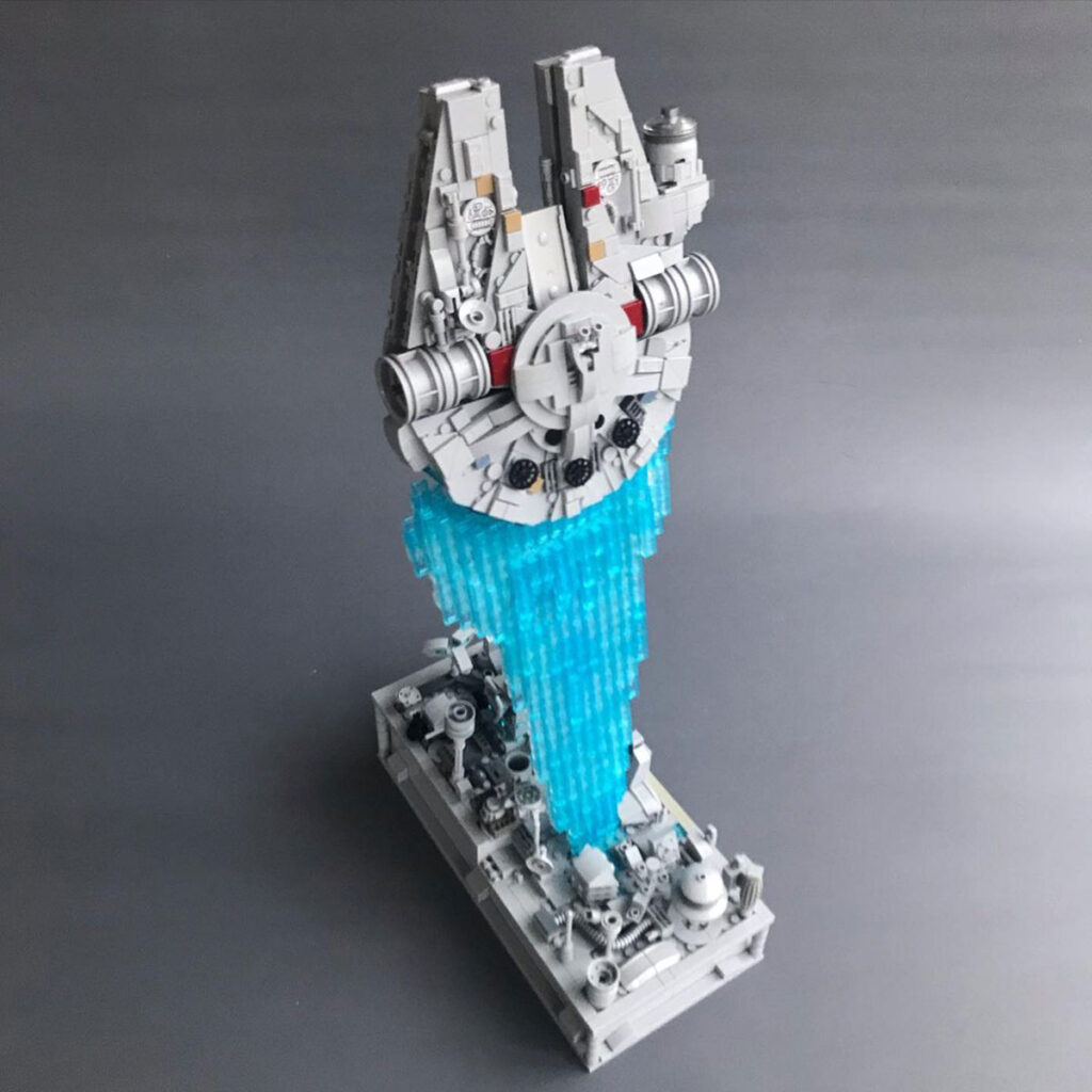 Check Out This LEGO MOC Of A Micro-scale Millennium Falcon Blasting Off ...