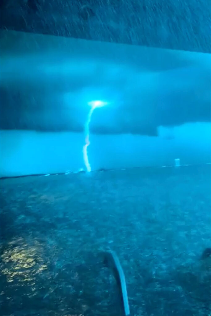 Thunderstorm Spa Room Lets You Relax With Heavy Rain And Thunder And Lightning