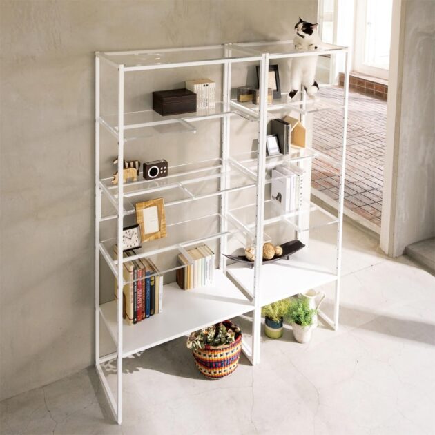 Cat-friendly Clear Display Rack Lets Observe Kitty From Below As It ...