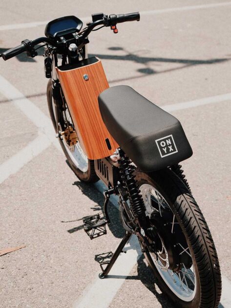 ONYX Motorbikes CTY2 Electric Bicycle/Moped: So Modern, Yet So Nostalgic