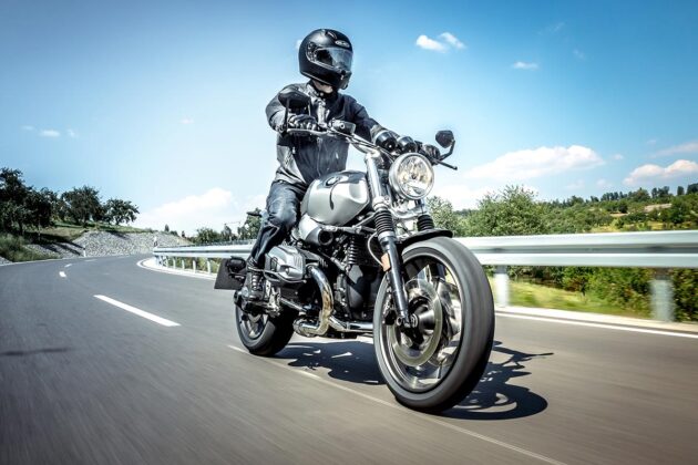 4 Tips To Help You Stay Safe While Riding Your Motorcycle
