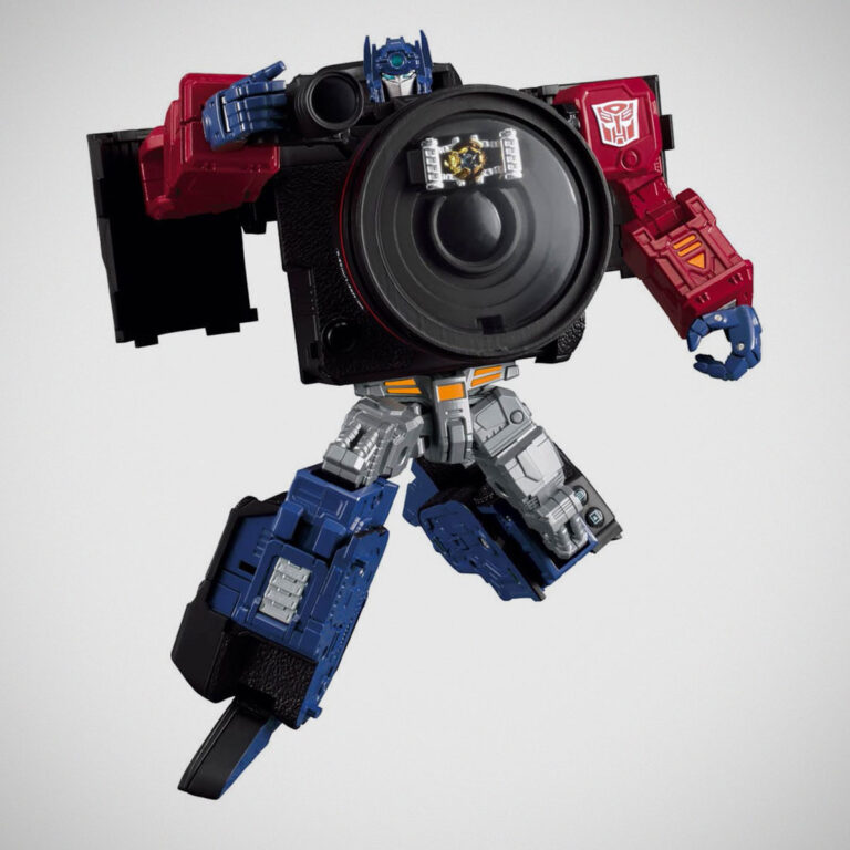 Canon x Transformers: Optimus Prime And Reflector Transforms Into Canon ...