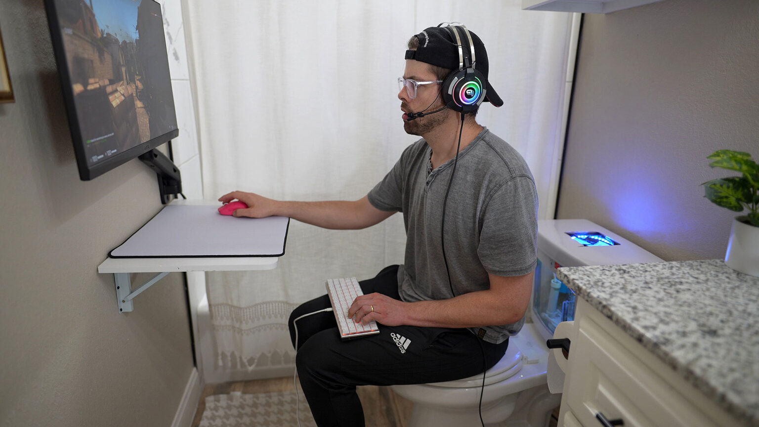 Custom Toilet Gaming PC Is Perfect For A Game Of CS While Taking A Dump