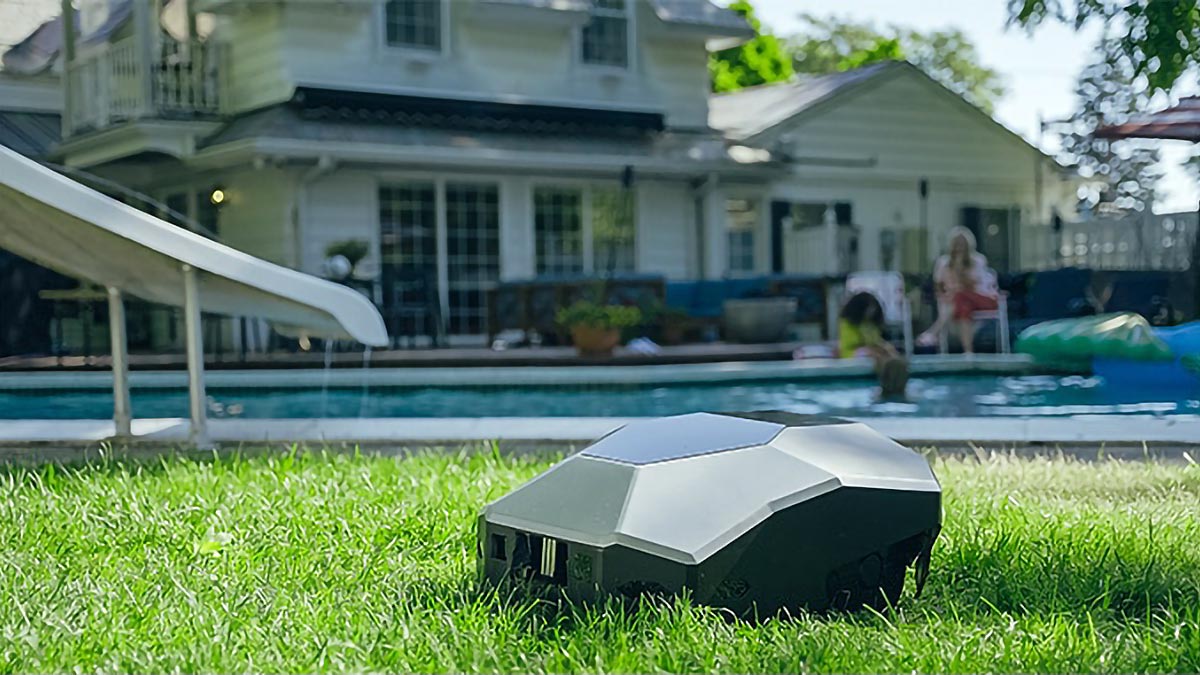 Lawna Is A Robot Lawnmower That Has “Visual Artificial Intelligence”