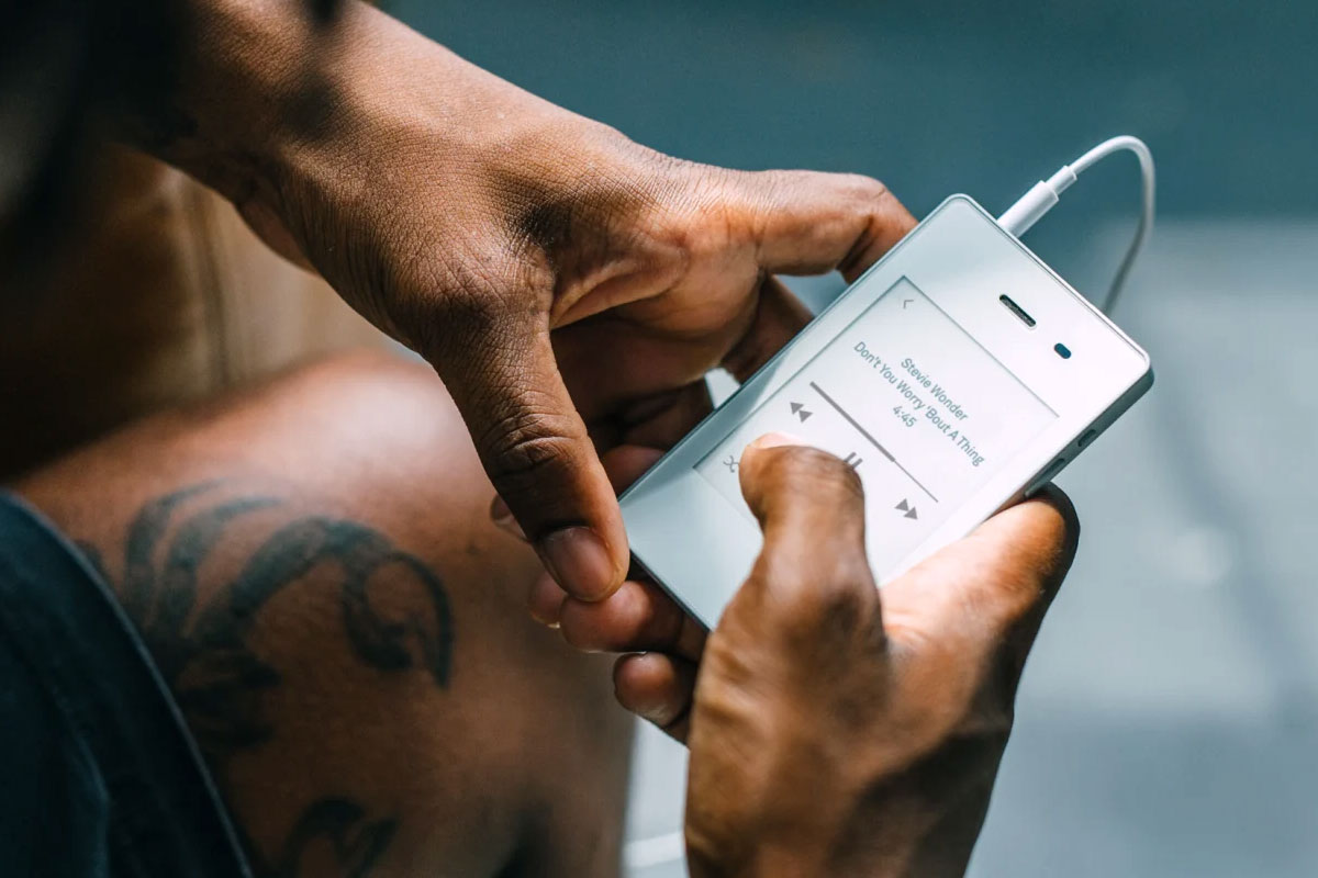 Light Phone II Mobile Phone: A Phone Designed To Be Used As Little As ...