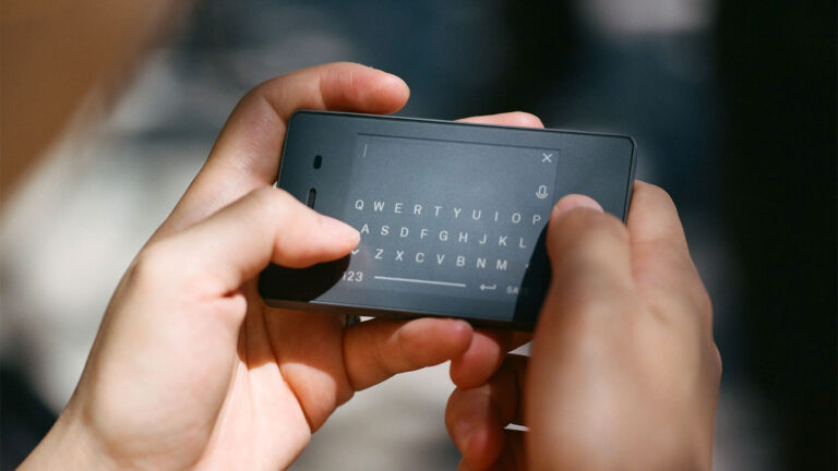 Light Phone II Mobile Phone: A Phone Designed To Be Used As Little As ...