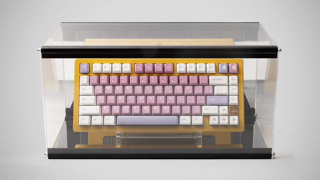 This Transparent Case Lets You Display Your Favorite Keyboard Like ...