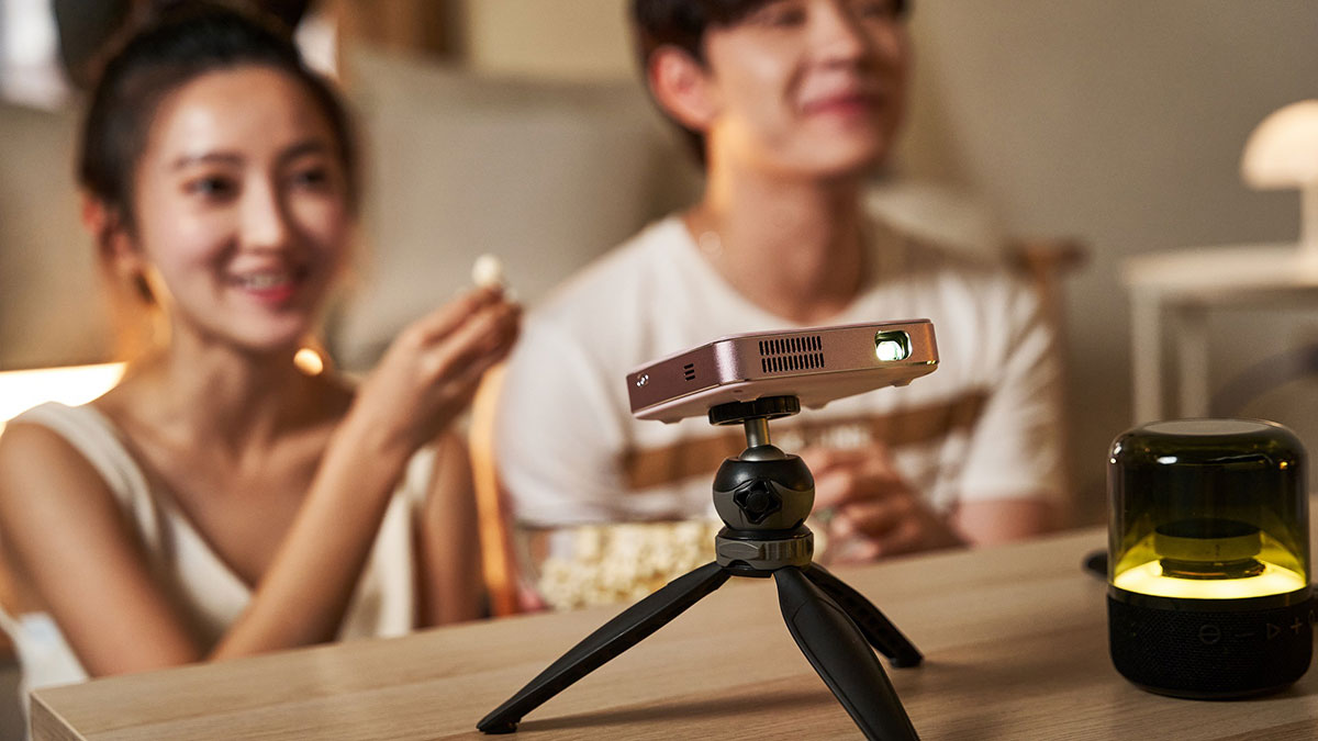 inaday’s Tairona Pocket Size Projector: Android Entertainment That Fits ...