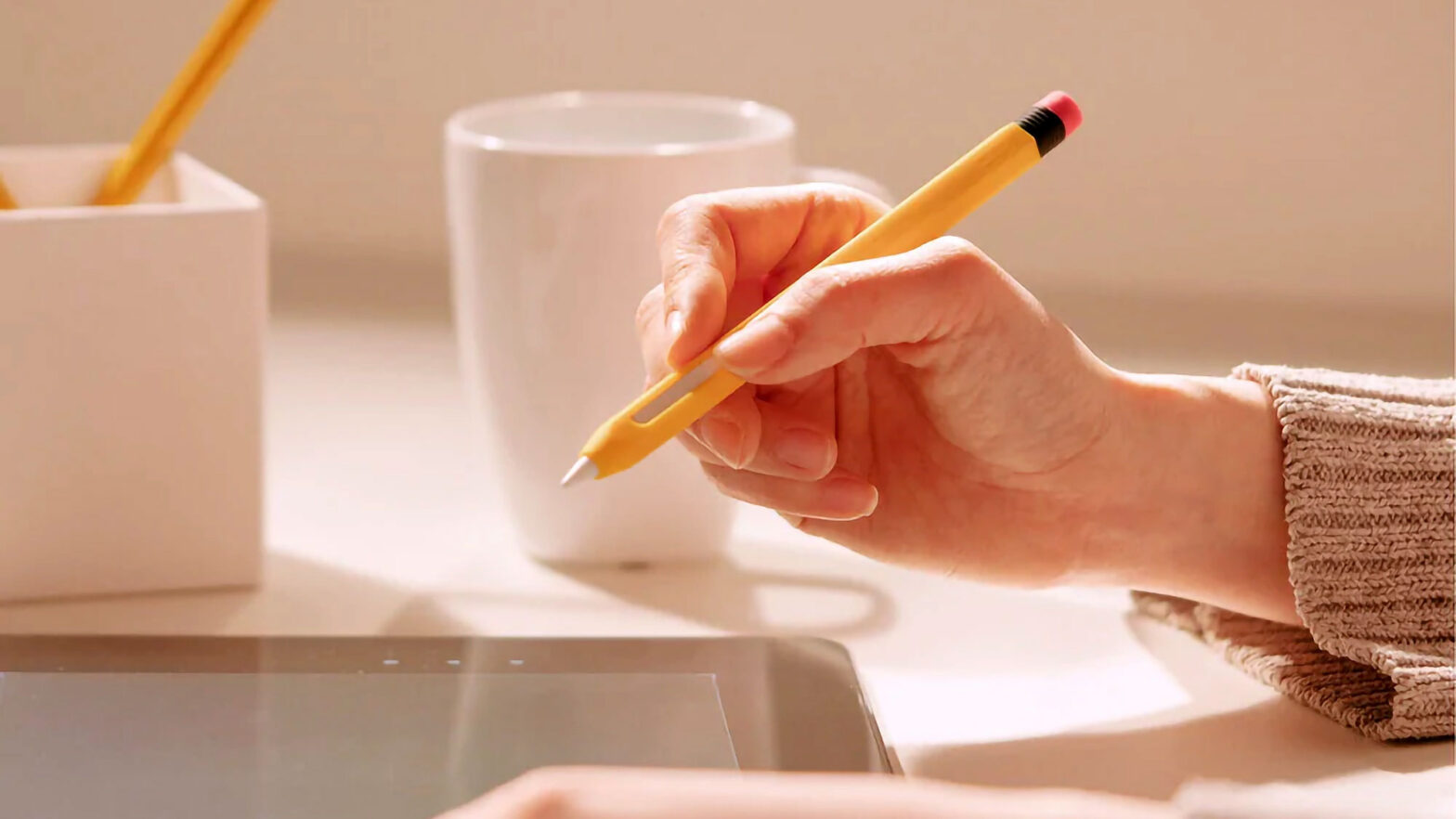 Elago Classic Pencil Case Will Make Your Apple Pencil (2nd Gen) Look ...