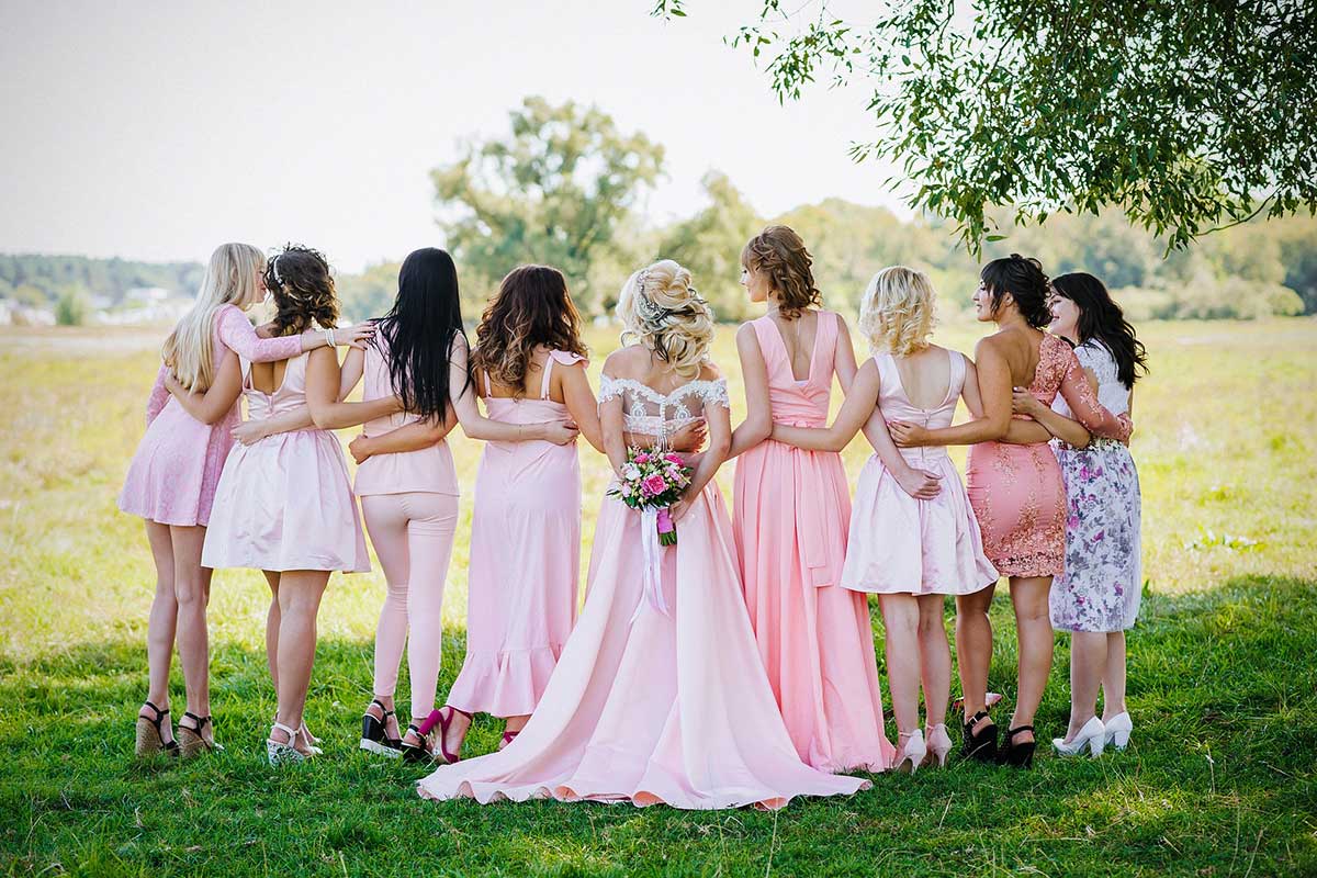 Here’s How To Style Your Wedding Party