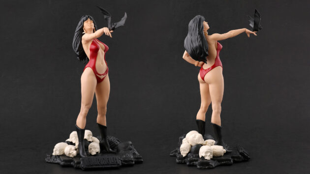 X-Plus Vampirella And 1931 Dracula Plastic Model Kits