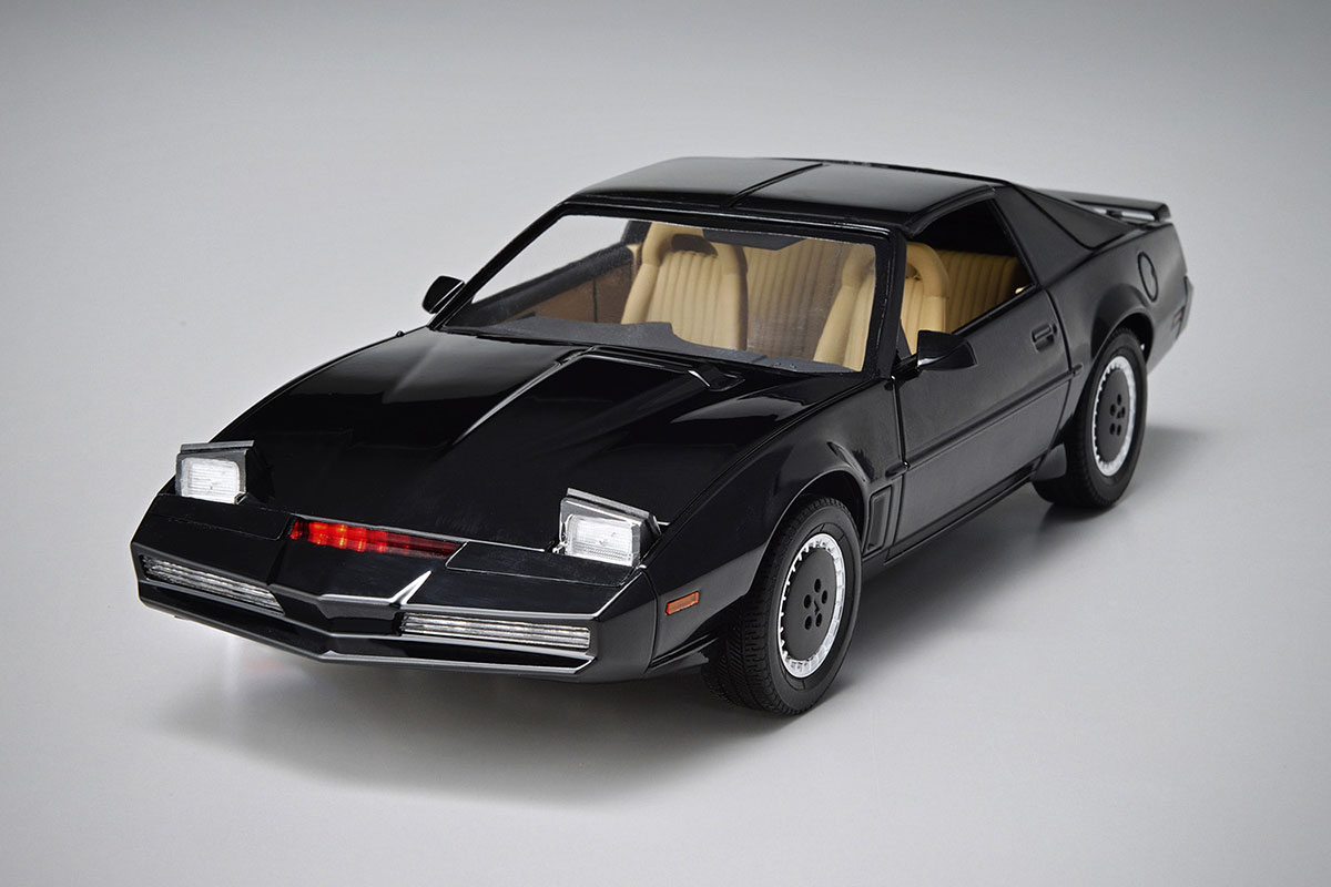 Aoshima 1/24 Knight Rider K.I.T.T. Season 1 Model Kit Has Light And ...