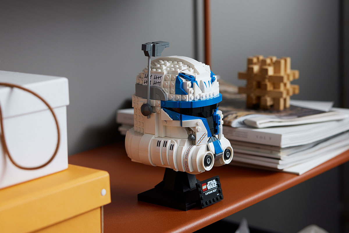 LEGO Captain Rex, Clone Commander Cody, And Princess Leia Boushh Helmets