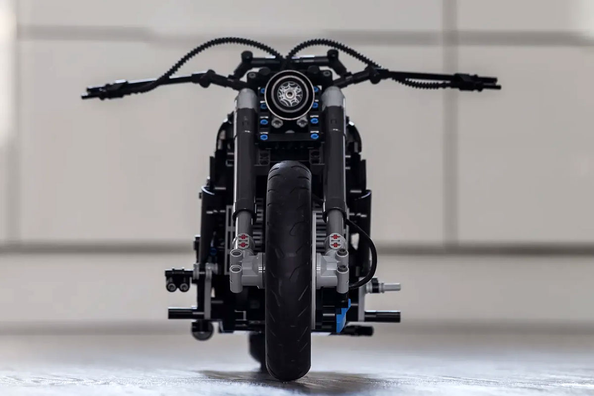 If It Gets Enough Support, A LEGO Technic Custom Chopper May Be A Reality
