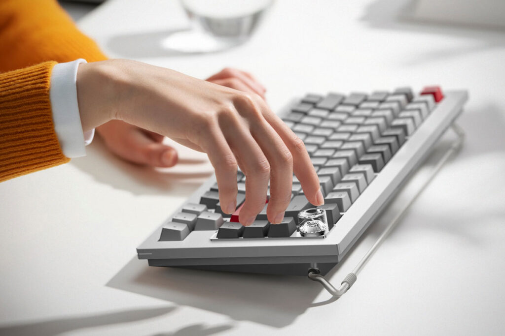 OnePlus’ First Keyboard Has A Customizable Rotary Dial And A Slider ...
