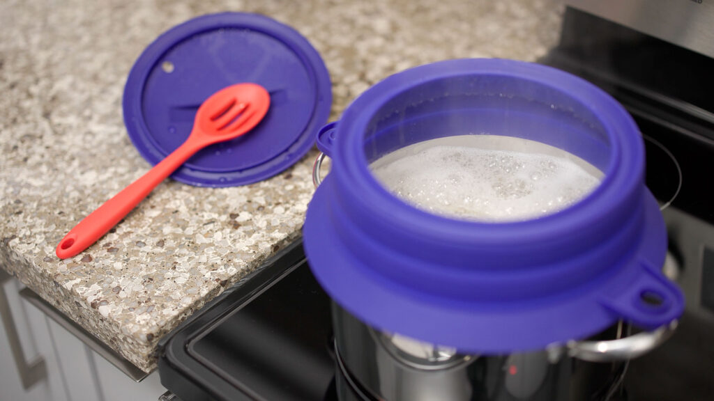 SplatterDōm Is A Splatter Guard For Pots And Pans To Eliminate Messy ...
