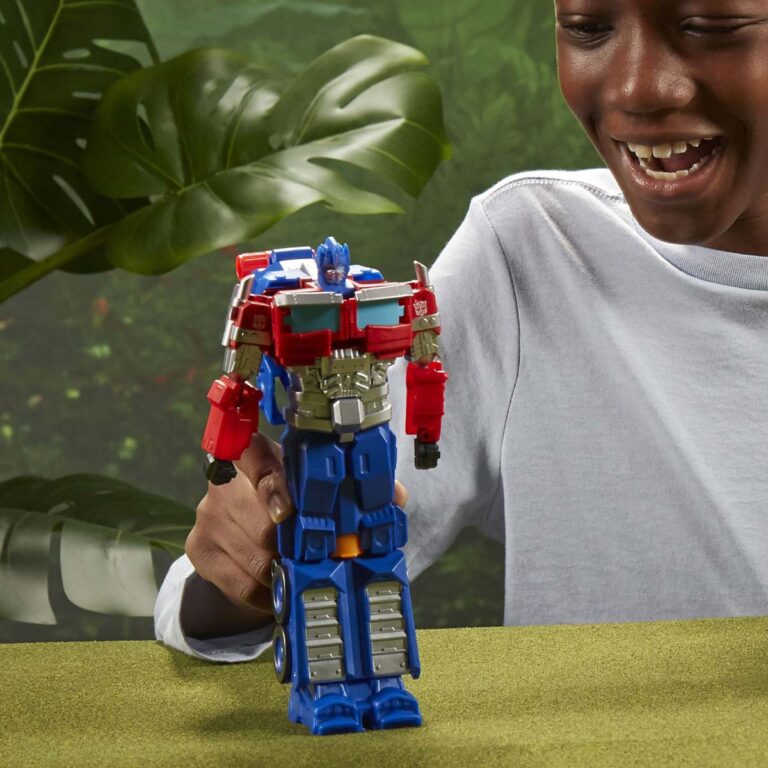 This Transformers Optimus Prime Toy Converts Into A Single-shot NERF ...