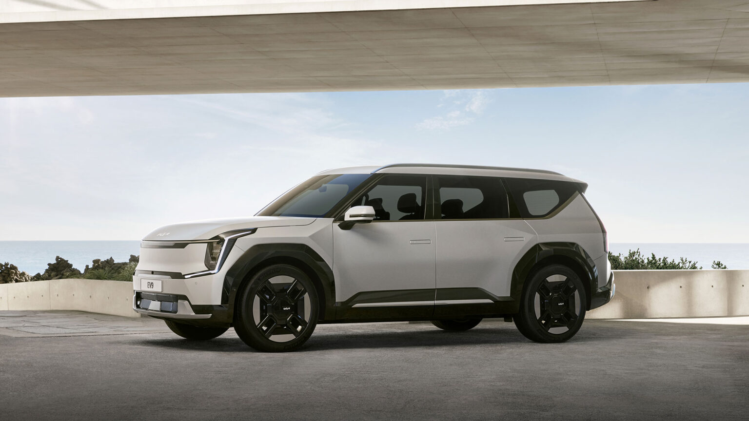 Here’s The First Look At The Upcoming Kia Electric SUV, Kia EV9