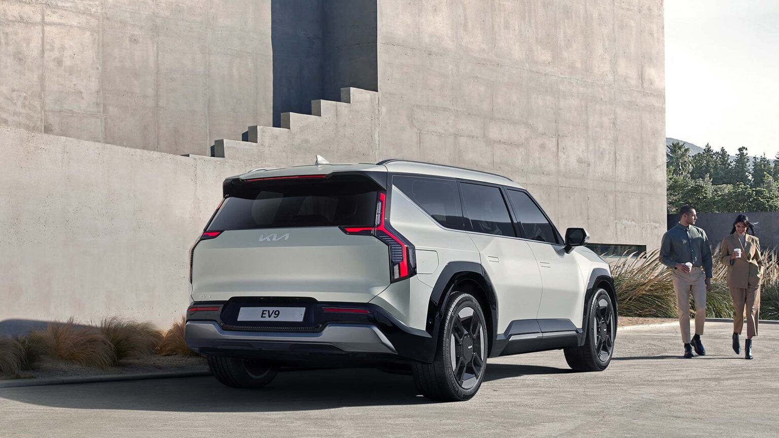 Here’s The First Look At The Upcoming Kia Electric SUV, Kia EV9