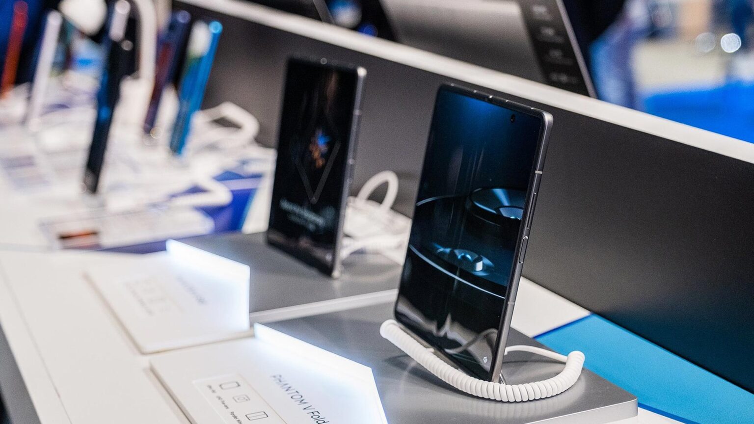 TECNO PHANTOM V Fold Is The First Folding Phone To Run On Dimensity 9000+