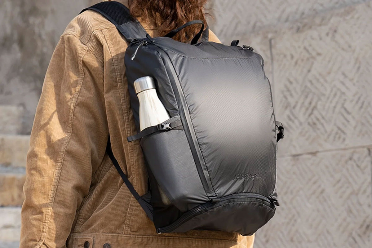 AuraOne: Foldable Backpack With 12 Pockets For An Organized Travel