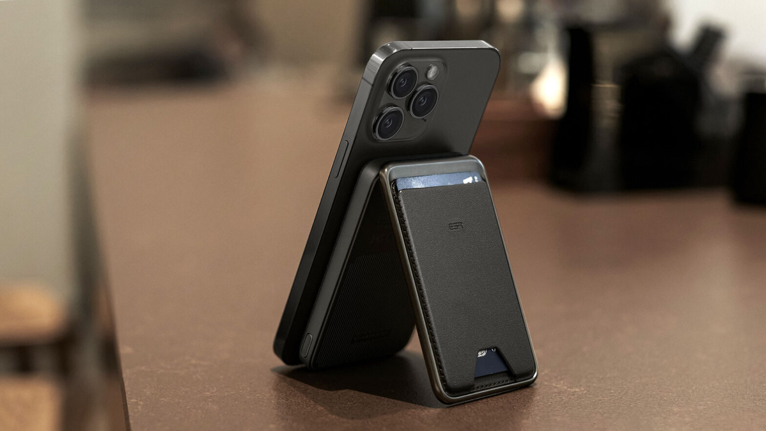 This HaloLock Power Bank Wallet, The World’s First MagSafe Power Bank ...