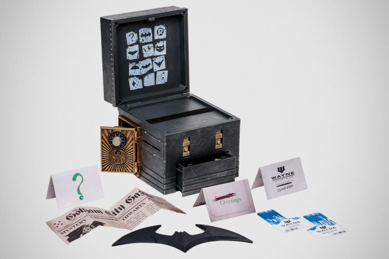McFarlane Toys The Riddler: Puzzle Box By Edward Nygma: A 1:1 Batarang ...