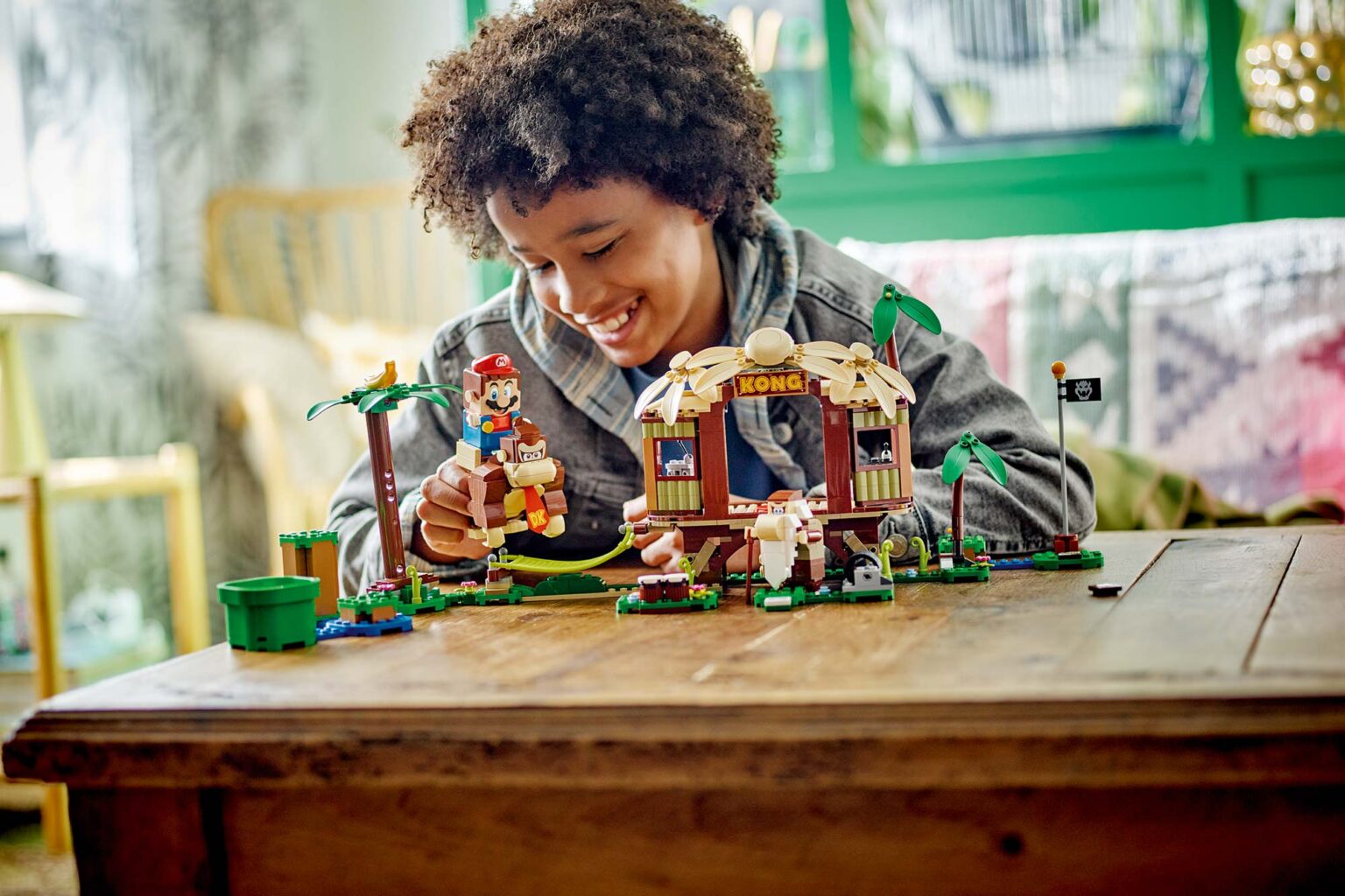 Donkey Kong Joins LEGO Super Mario Sets With Four Expansion Sets