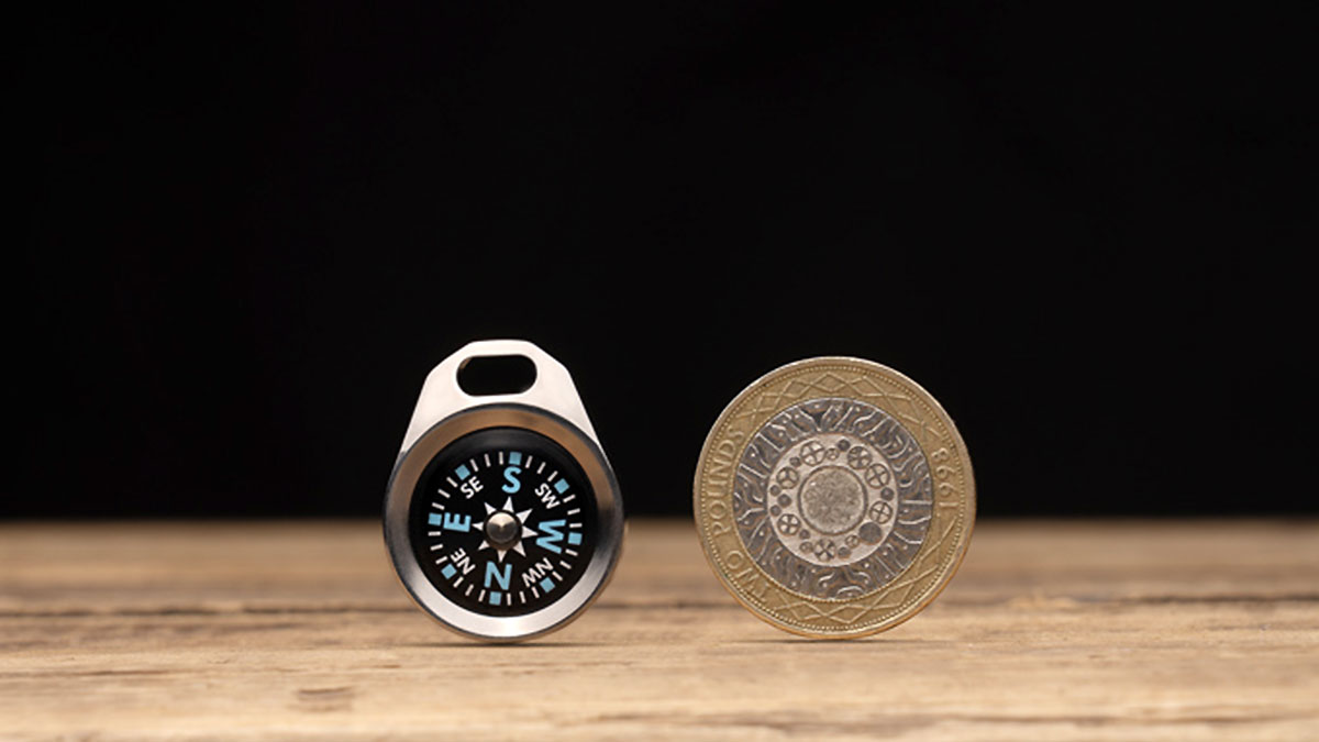 Path-22 Is An Interchangeable Coin-sized Compass That Can Clip Onto ...