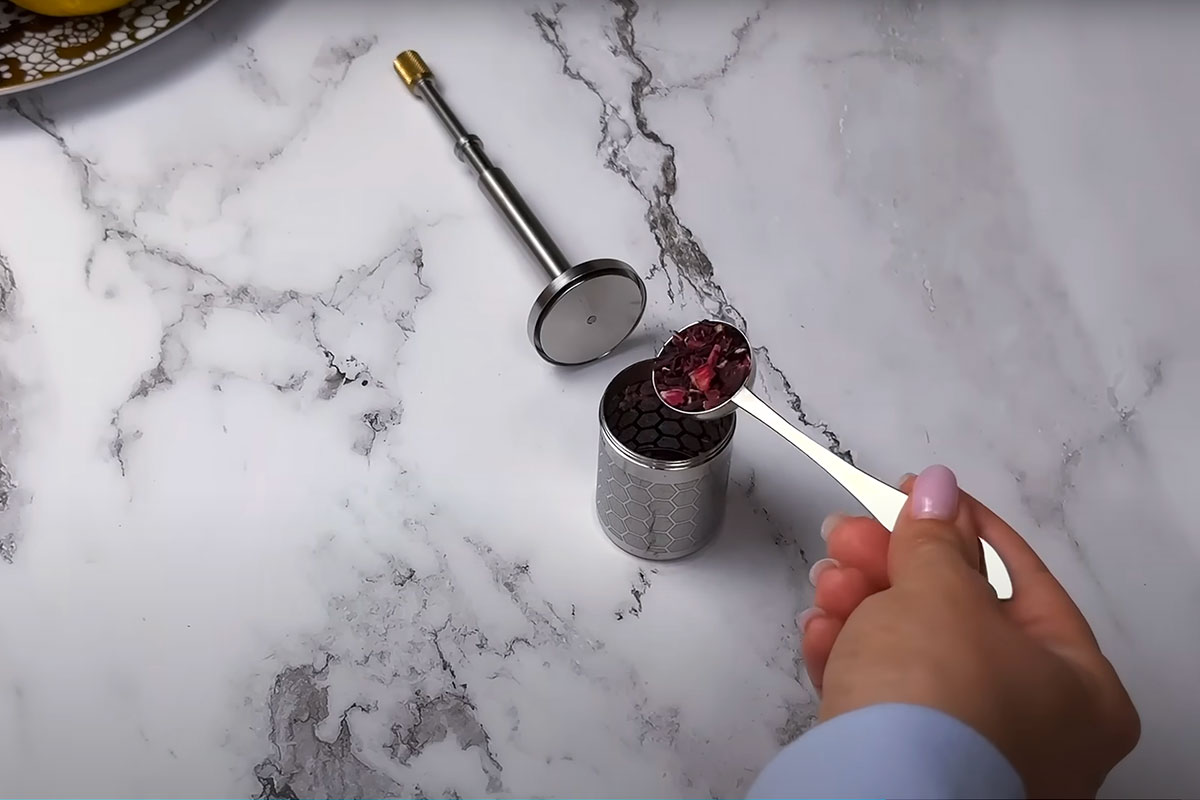 FinalPress Is A Nifty Device That Lets You Make Coffee With Just A Mug ...