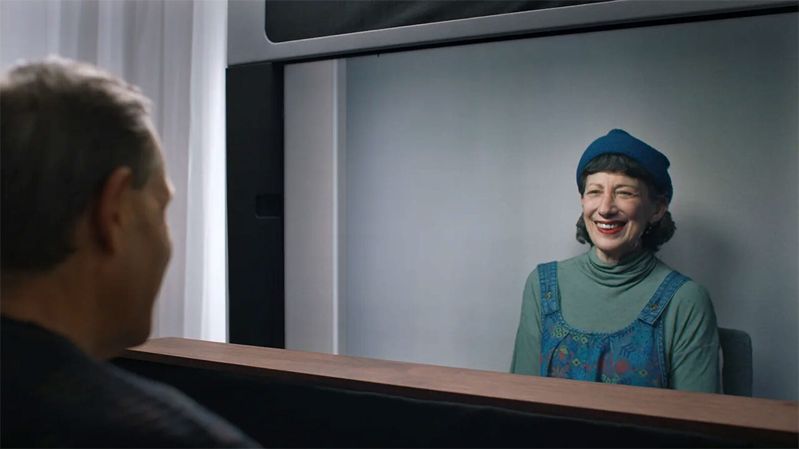 Google Project Starline Lets You Video Conference With A Photorealistic ...