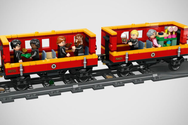 LEGO Hogwarts Express Train Set with Hogsmeade Station: Finally ...