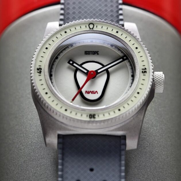 Limited Edition Isotope Hydrium NASA Wrist Watch: When Diving Meets ...