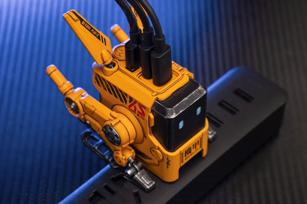 GravaStar Alpha65 Fast Wall Charger: A GaN Charger That Also Doubles As ...