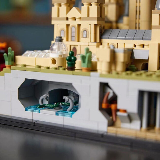 LEGO Micro Build Of Hogwarts Castle And Grounds Previewed In LEGO Japan ...