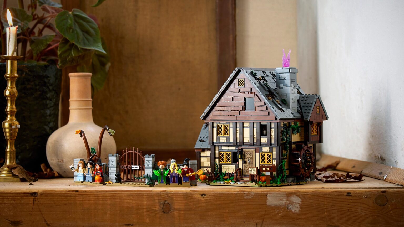 LEGO Ideas Disney Hocus Pocus: The Sanderson Sisters’ Cottage (21341)
