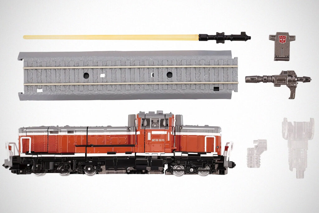 The Final Member Of The First-ever Transformers Masterpiece Combiner Is ...