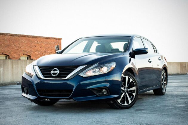 Factors To Consider When Buying A Wrecked Nissan Altima