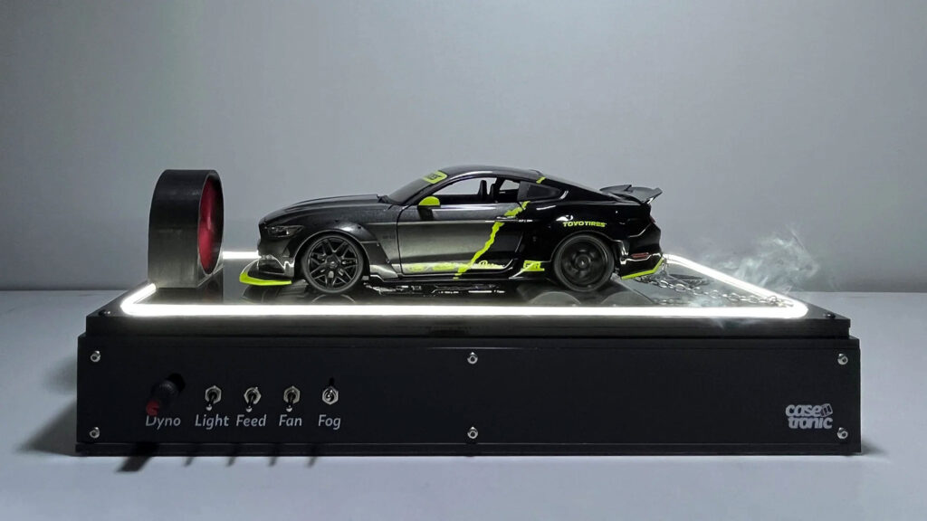 Casetronic DynoCase Display Stand: “Functional” Dyno Machine For Your 1 ...