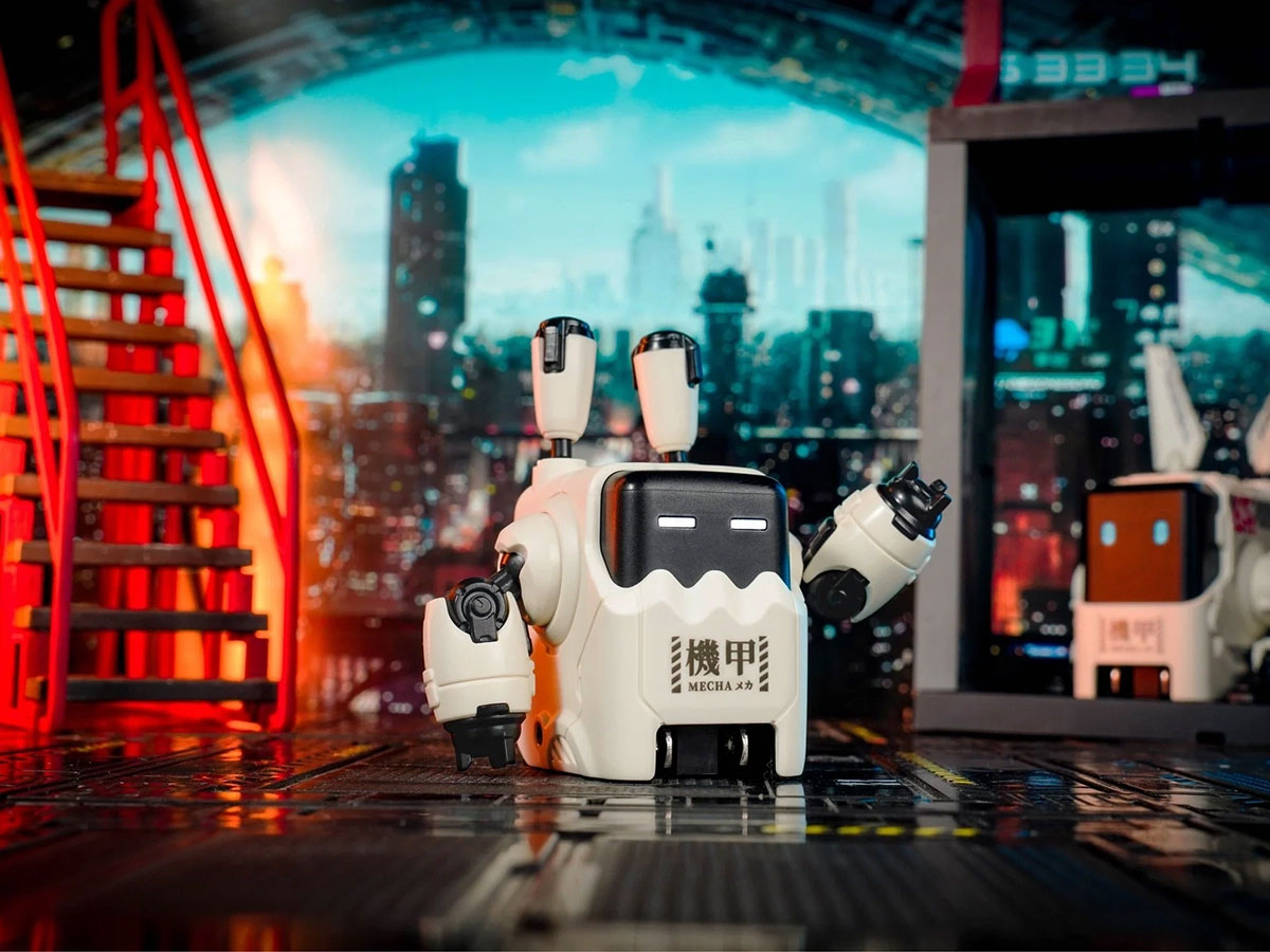 Press Release: GravaStar Launches Mecha Robot-inspired Charger That ...